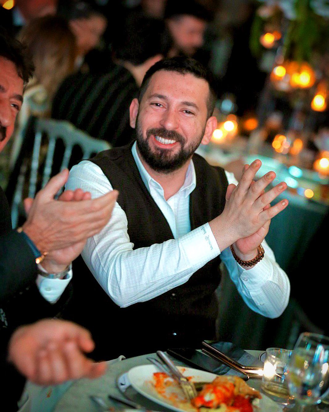 Azad Yılmaz Kimdir? Kaç Yaşındadır?