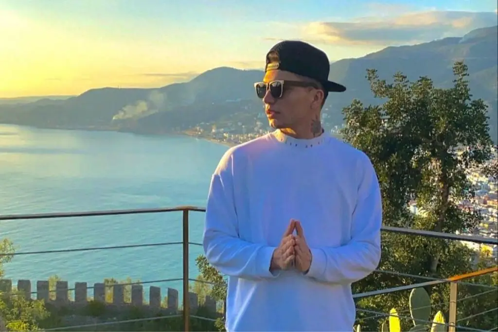 Tolga Turan kimdir? xtolgaturan kimdir? Tolga Turan ile yaptığımız ...